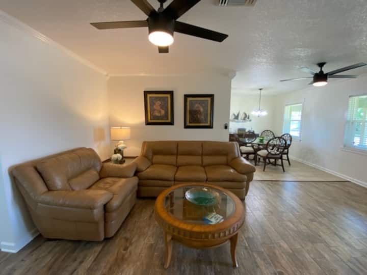 A Waterfront Pet Friendly, Close To Beach,fishing! - North Port, FL