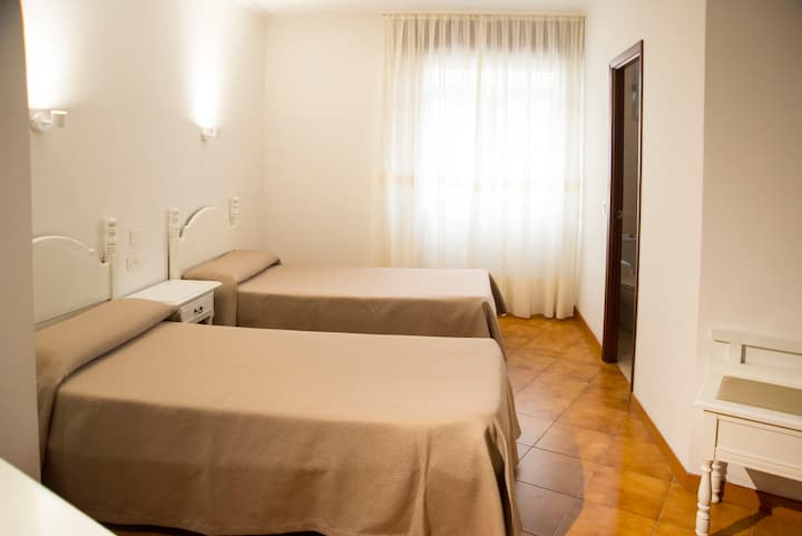 Habitación Doble De Hotel En Portonovo - Portonovo