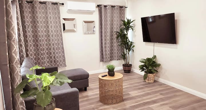 Remodeled Prime Location Kingbed Private Entrance. - San Marino, CA