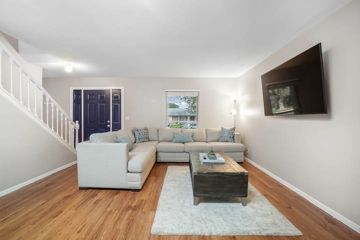 Petfriendly~2 Kingbeds~foosball~10min2lafb - San Antonio, TX