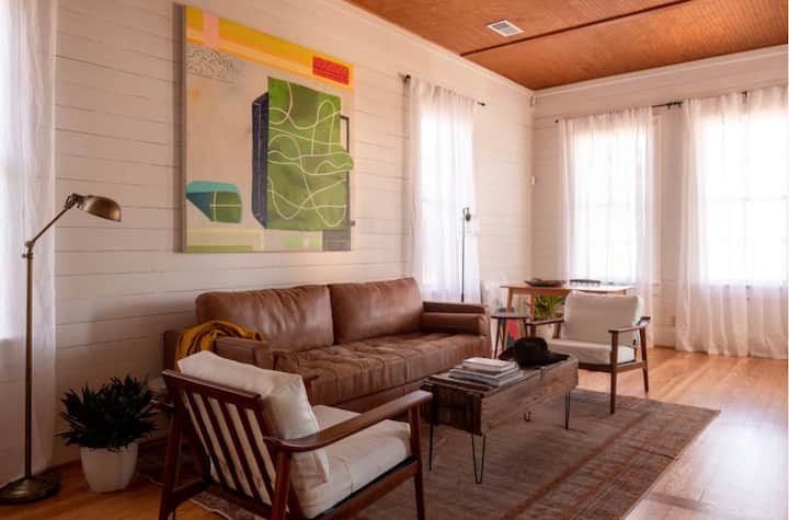 2 Br Historic Cottage Near Downtown - Houston, TX