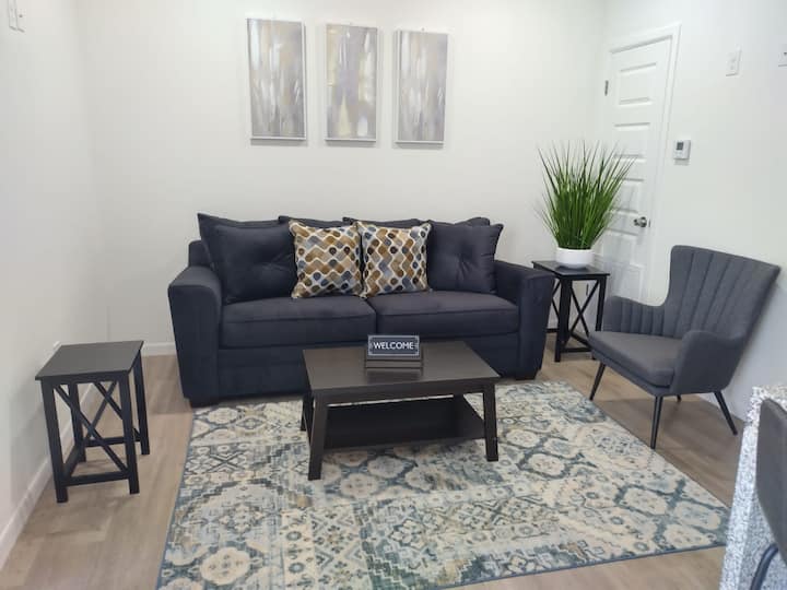 1 Bedroom Luxury Condo Gated Community - Gladys Porter Zoo, Brownsville