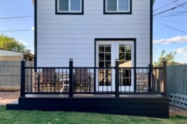 Cozy Tiny Home Near Downtown Denver - Denver, CO