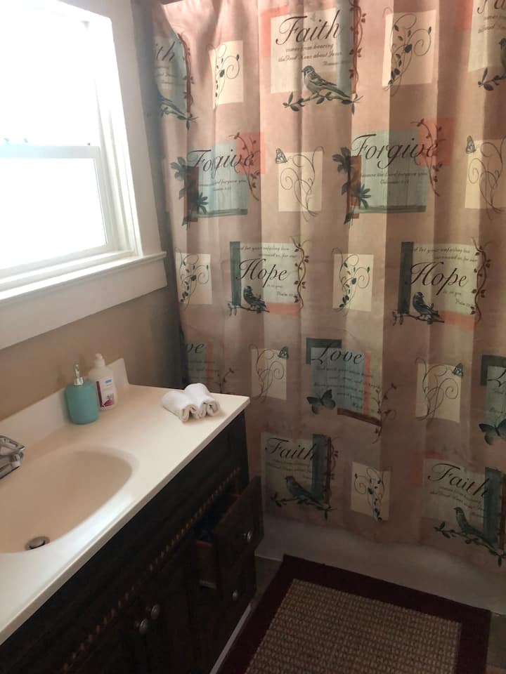 A Room In Sacramento Near Ucd Hospital (A1) - Sacramento, CA