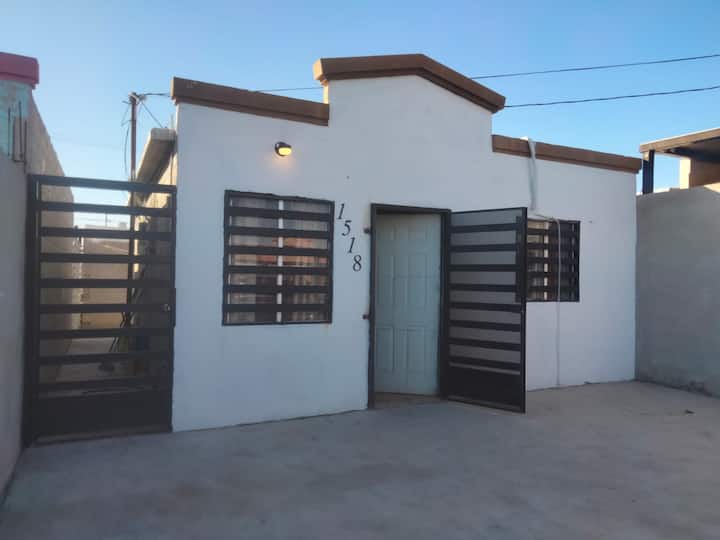 Estancia Comoda Y Muy Tranquila En Fracc. Privado. - Mexicali