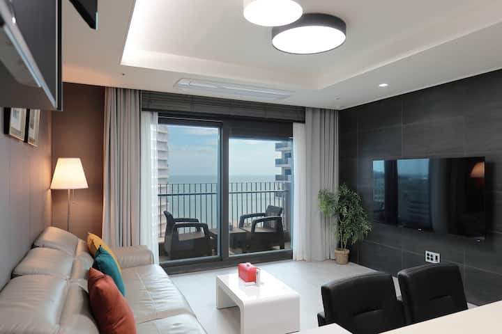 [Elmomento Osiria]#하프오션#롯데월드#24평신축레지던스#퀸2#3-1402 - Busan