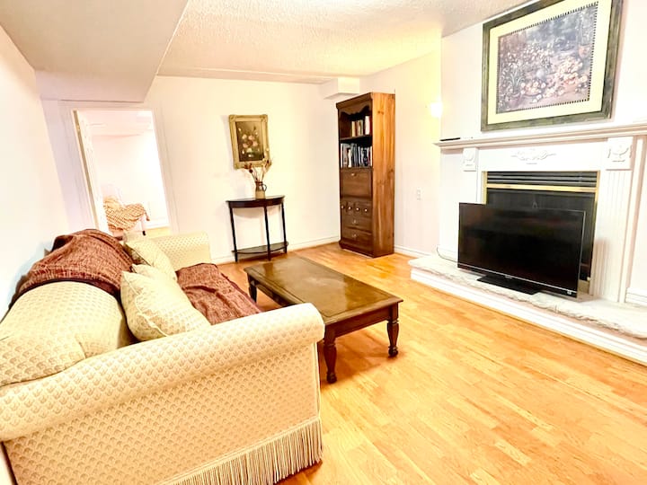 Entire Spacious 3bd Suite Near Sq1 & Airport - Mississauga