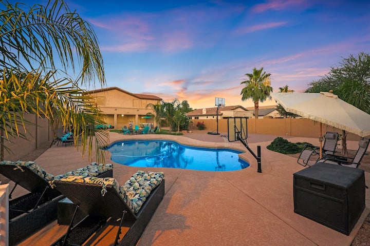 Luxury 5bdrm Home W Heated Pool Spacious Back Yard - Avondale, AZ