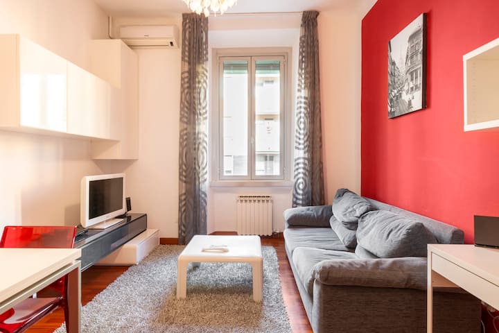Andrea Apartment In The Navigli Area - Milan