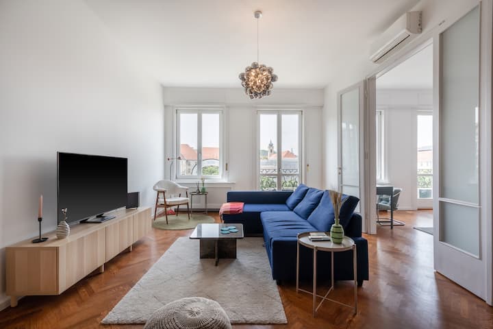 Blue Couch Apartment In Central Of Budapest - Budapest