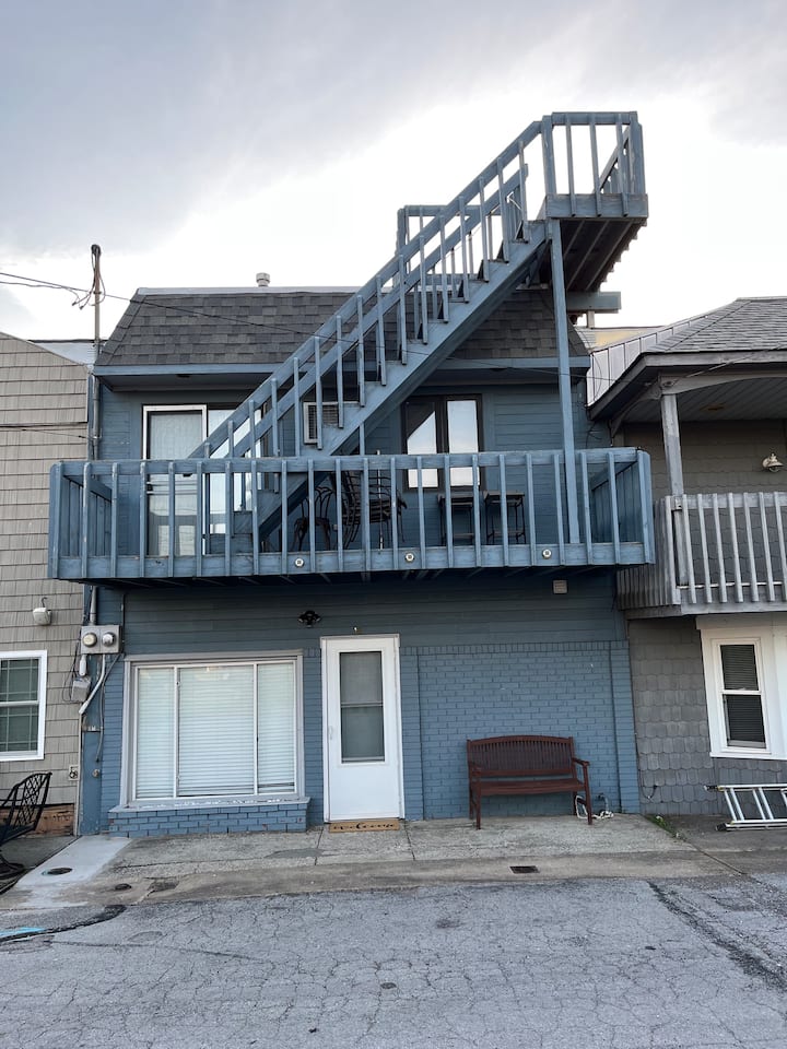 Waterfront-lakeerie Lookout-next 2 Cedar Point - Sandusky, OH