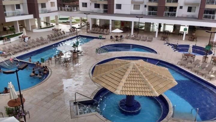 Apartamento 607 Cond. Casa Da Madeira - 02 Quartos - Caldas Novas