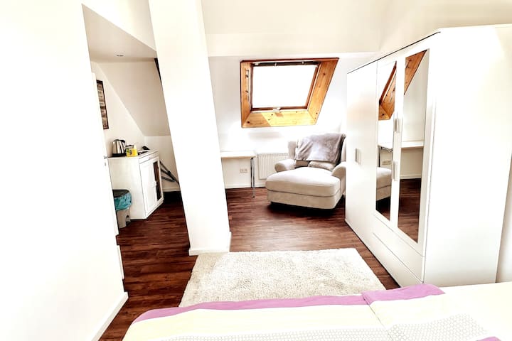 Nr.1 Möbliertes Zimmer Im Wg Haus - Coblenza