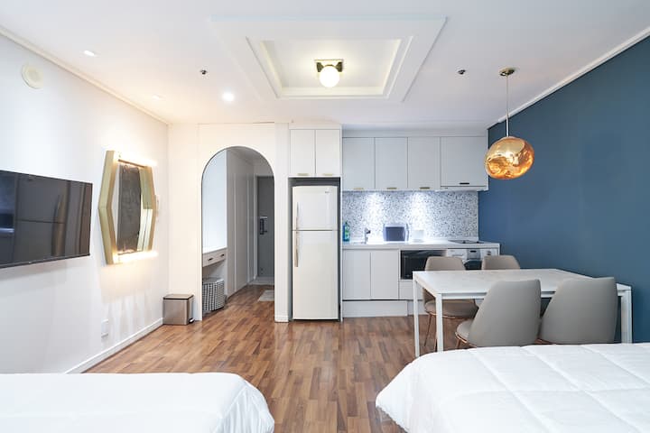 1mins Hongik Stn - S08. Queen Size Bed 2 - Coreia do Sul