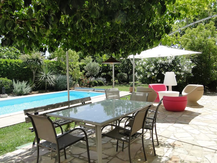 Villa Au Cœur De La Provence Avec Piscine - Sénas