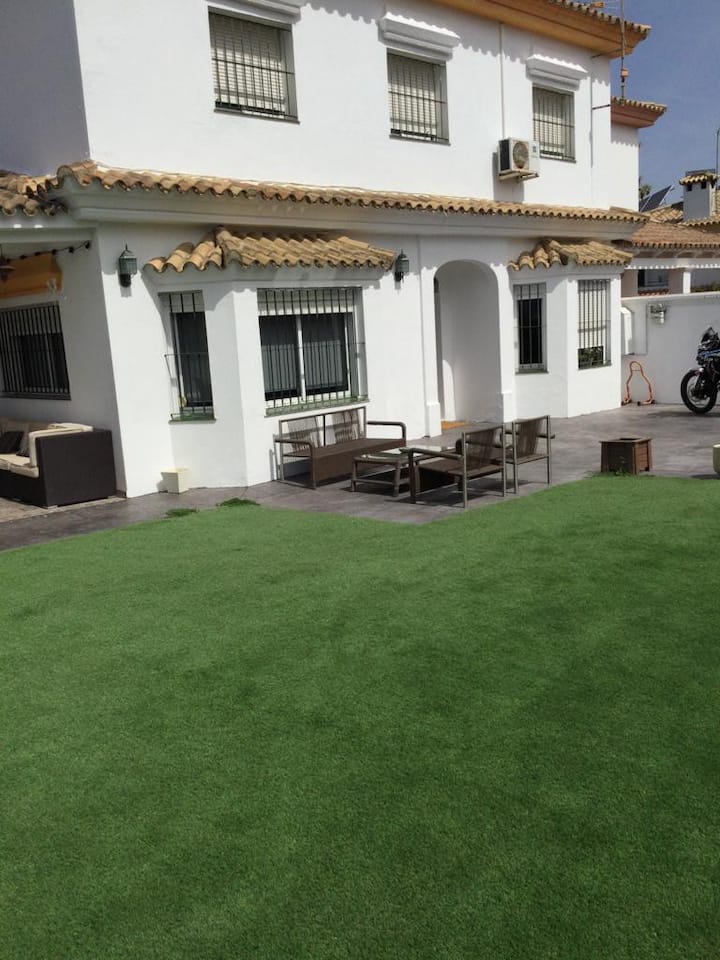 Casa Cerca De La Playa Muy Buen Ambiente - Rota