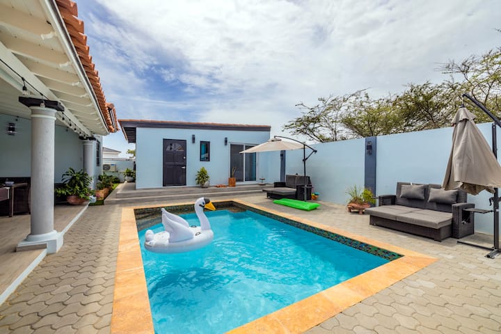 4br Private Pool Villa With Sauna, Putt-putt & Bbq - Aruba