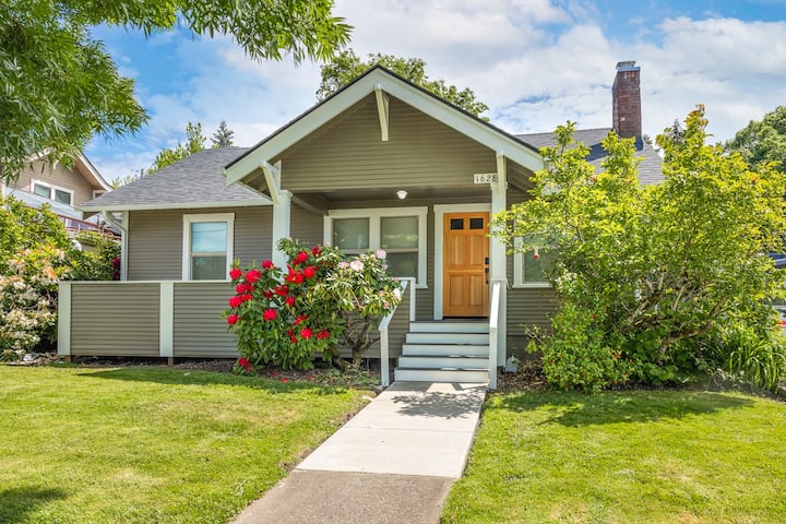 Fully Remodeled House, 1 Block From Hayward Field - Eugene, OR