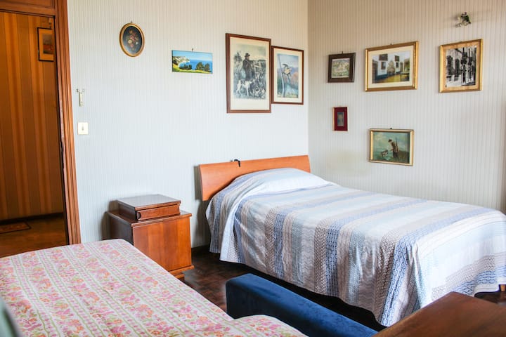 Camera Doppia Con Balcone Vista Mare In Centro - Gabicce Mare