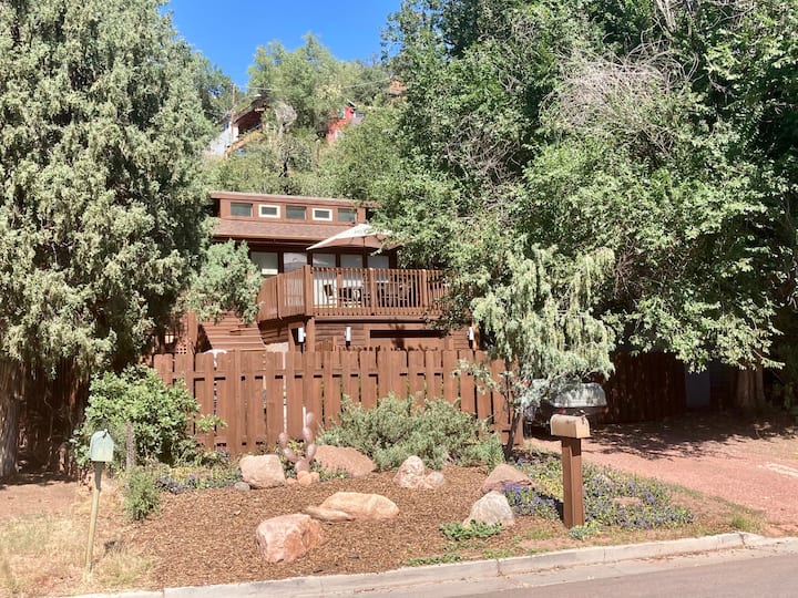 Mountain Eco-modern In Historic Manitou Springs - Manitou Springs, CO