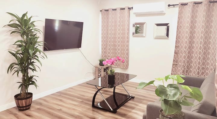 Remodeled Prime Location Kingbed Private Entrance! - Alhambra, CA