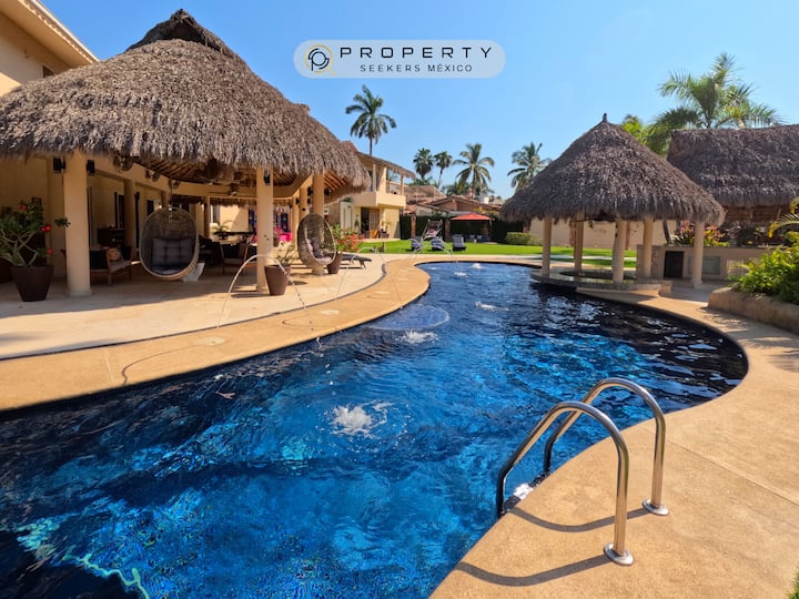 Villa With Full Staff, 7 Rooms, Pool And Gym - Nayarit