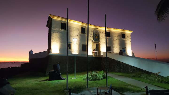 Apartamento Em Salvador Bahia  Barra Com Garagem - Barra