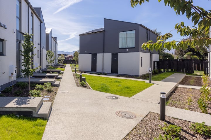 2 Bedroom Deal - Stay 2 Nights - ワナカ