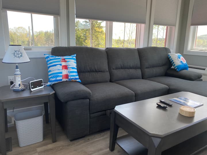 Unique lighthouse with hot tub in Five Islands NS - Lighthouses for ...