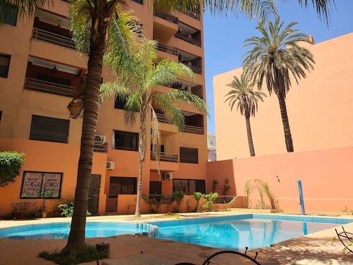 Appartement Gueliz Avec Terrasse Et Piscine - 馬拉卡治
