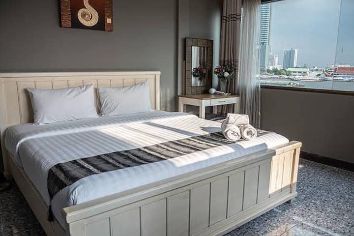 Deluxe River View - Bangkok