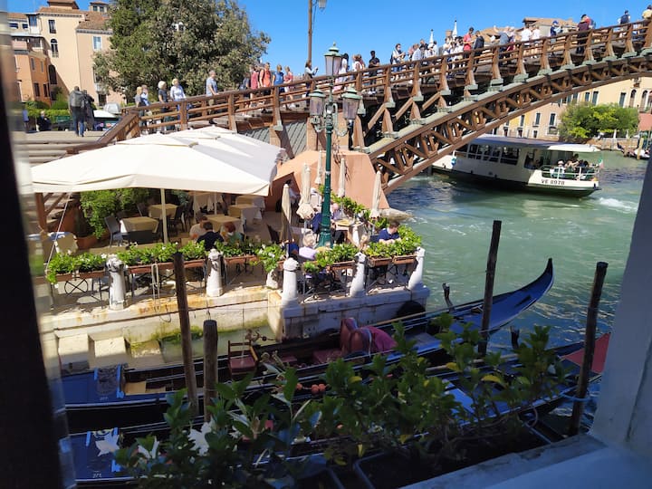 Venice, Accademia Bridge & Gran Canal View (R3) - Venecia