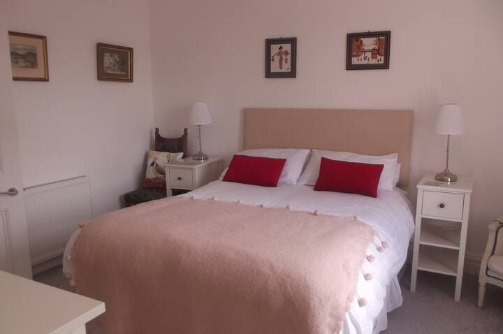 Llandudno Large Double Bed Room And En Suite - Llandudno