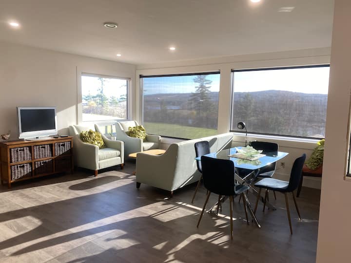Fredericton 1 Bedroom Condo $225.00/night - Fredericton
