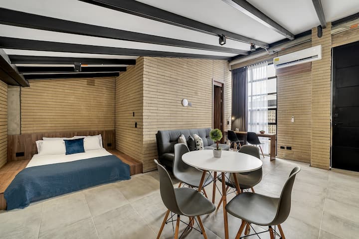 Urban Edge Loft #22 - Medellín