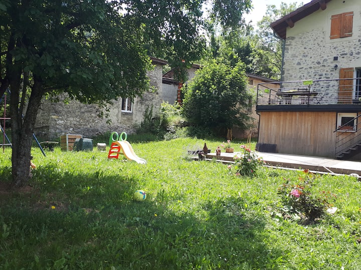 Vieille Ferme Au Pied Des Falaises Du Vercors - Font d'Urle