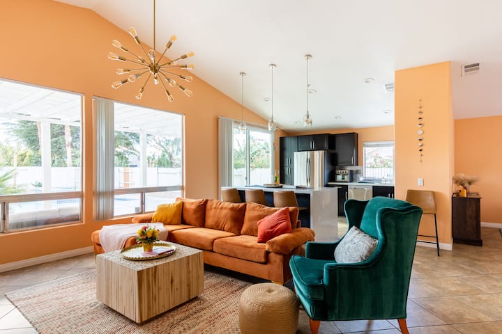 Relaxing And Fun Pool! - Desert Hot Springs, CA