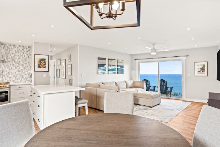 Remodeled Oceanfront Condo 2 Bedrooms, 2 Baths - Princeville