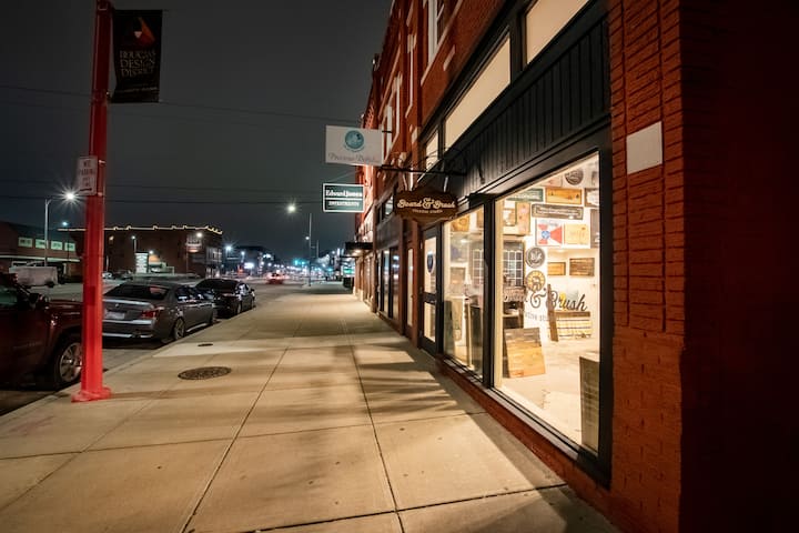 The Sunflower Loft - Wichita, KS