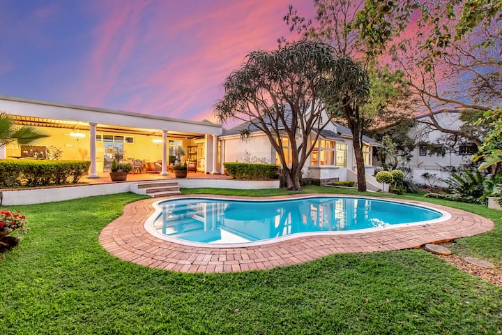 Brooklyn's Crown: Accommodation & Private Events - Pretoria