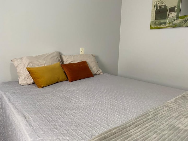 Casa Da Iná ,2 Quartos Localização Perfeita - Rio Verde