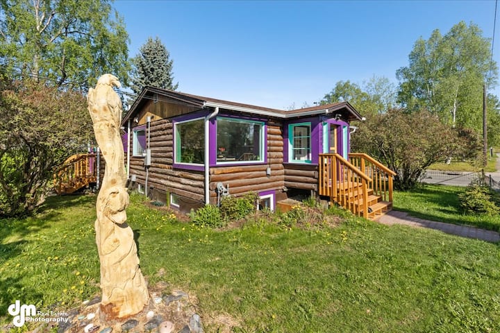 Rustic & Cozy Cabin In Serene Downtown Area - Anchorage, AK