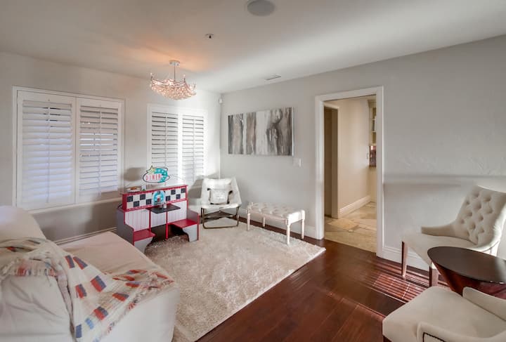 Private Villa With Infinity Pool And Game Room - Vista, CA