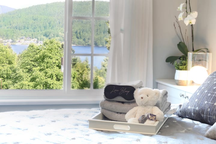 Ocean And Mountain View House 5 Min From Deep Cove - Port Moody