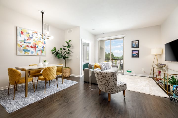 Fun & Trendy Condo Close To Downtown And The Beach - Traverse City, MI