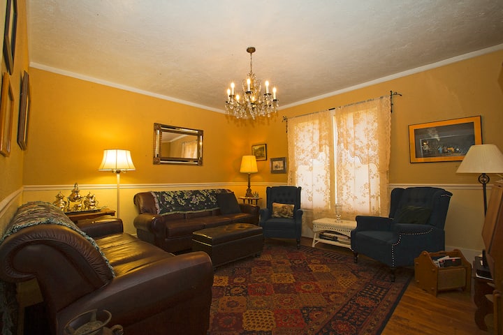 The Parlour Suite, King Bed, Private And Luxurious - Chama, NM