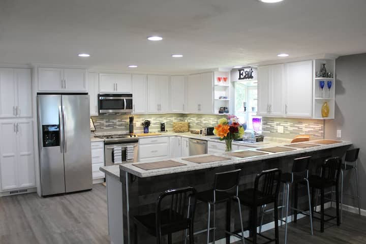 Casa Barnart Newly Renovated 3 Bed 2 Bath - Sunwood Lake, WA