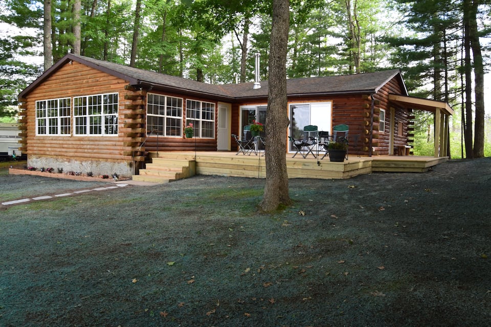 Torch Lake Cabin Vacation Rentals - Michigan, United States | Airbnb