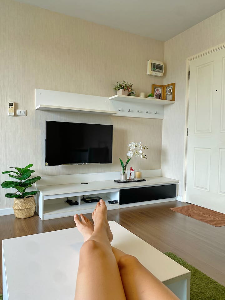 Natural Light Spacious Room At Huahin City - Hua Hin