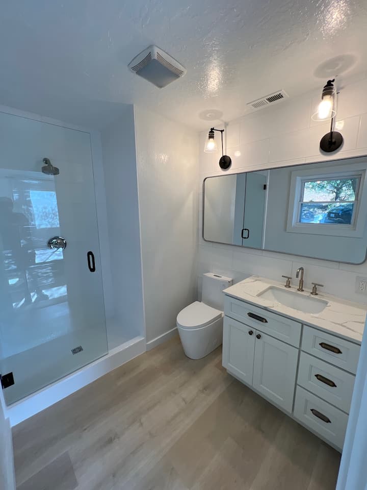 Yosemite Modern Lakehouse*3 King Beds*2 En Suites - Pine Mountain Lake, CA